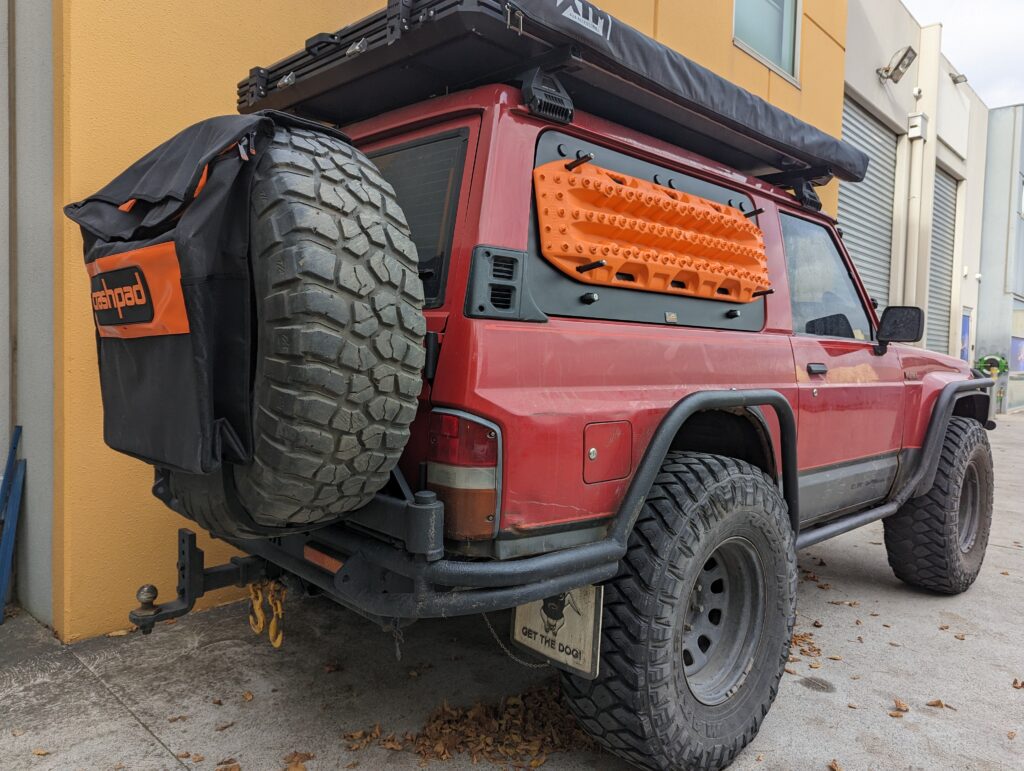 Emuwing Gullwing Window - Nissan Patrol Y60 GQ SWB 2 Door