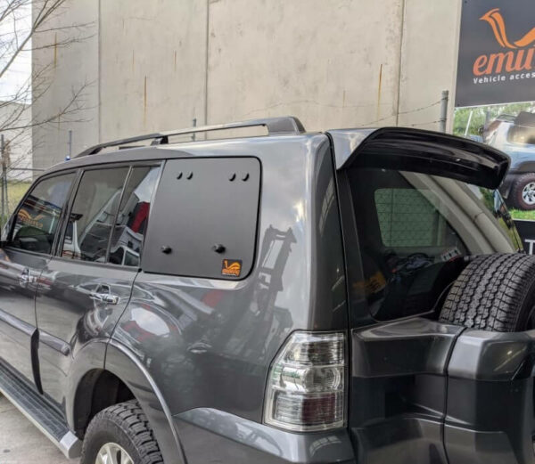 Emuwing Gullwing Window - Mitsubishi Pajero Gen4 (2006-2021)